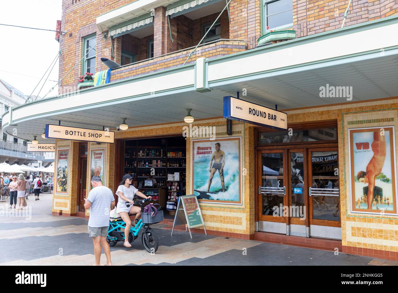 Hotel Steyne Manly Beach Sydney, australian pub with liquor store ...