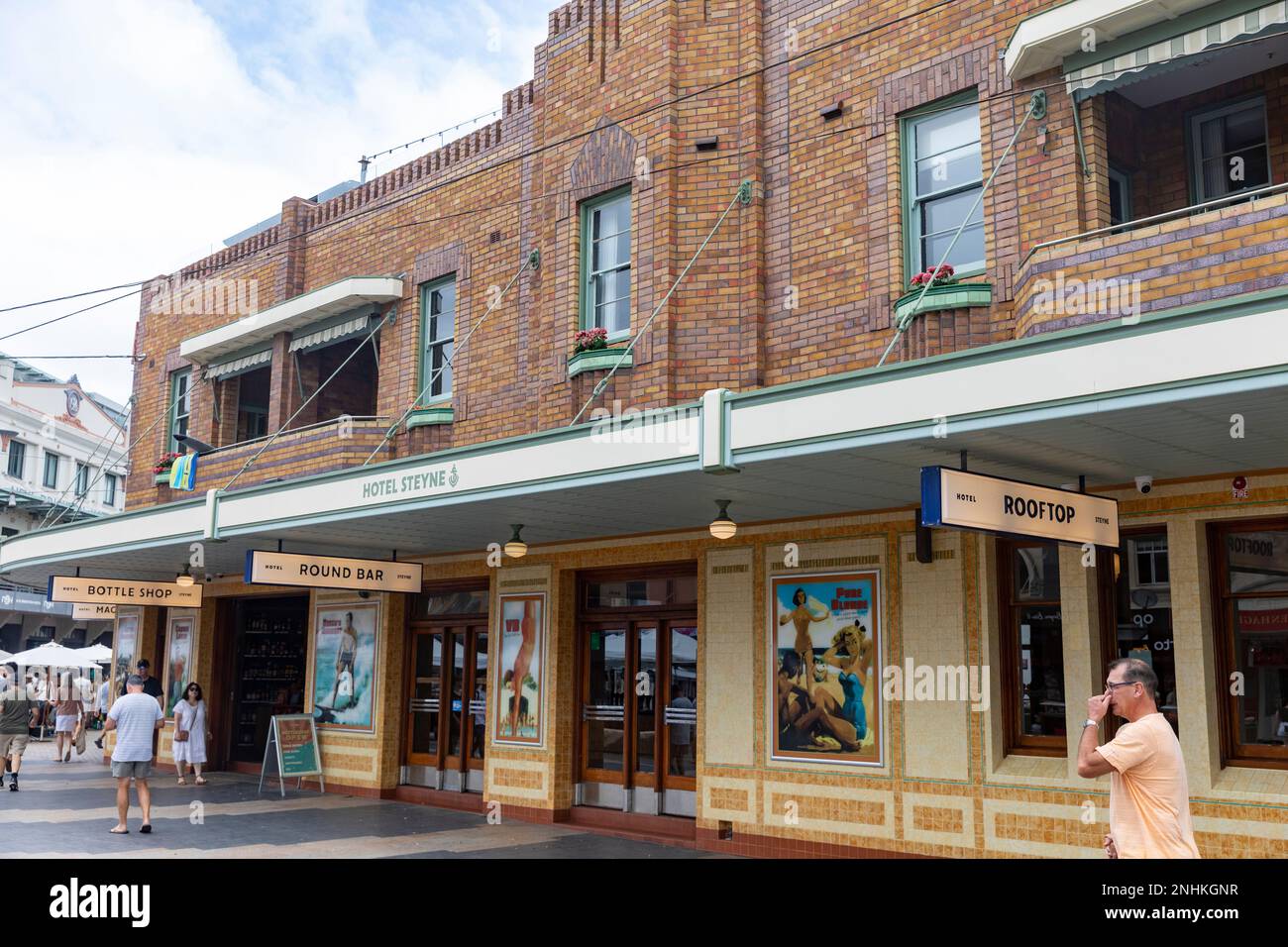 Hotel Steyne Manly Beach Sydney, australian pub with liquor store ...