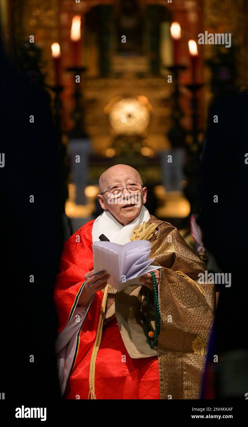 Shinsan (Shinzan) shiki, a ceremony in which a newly appointed head ...