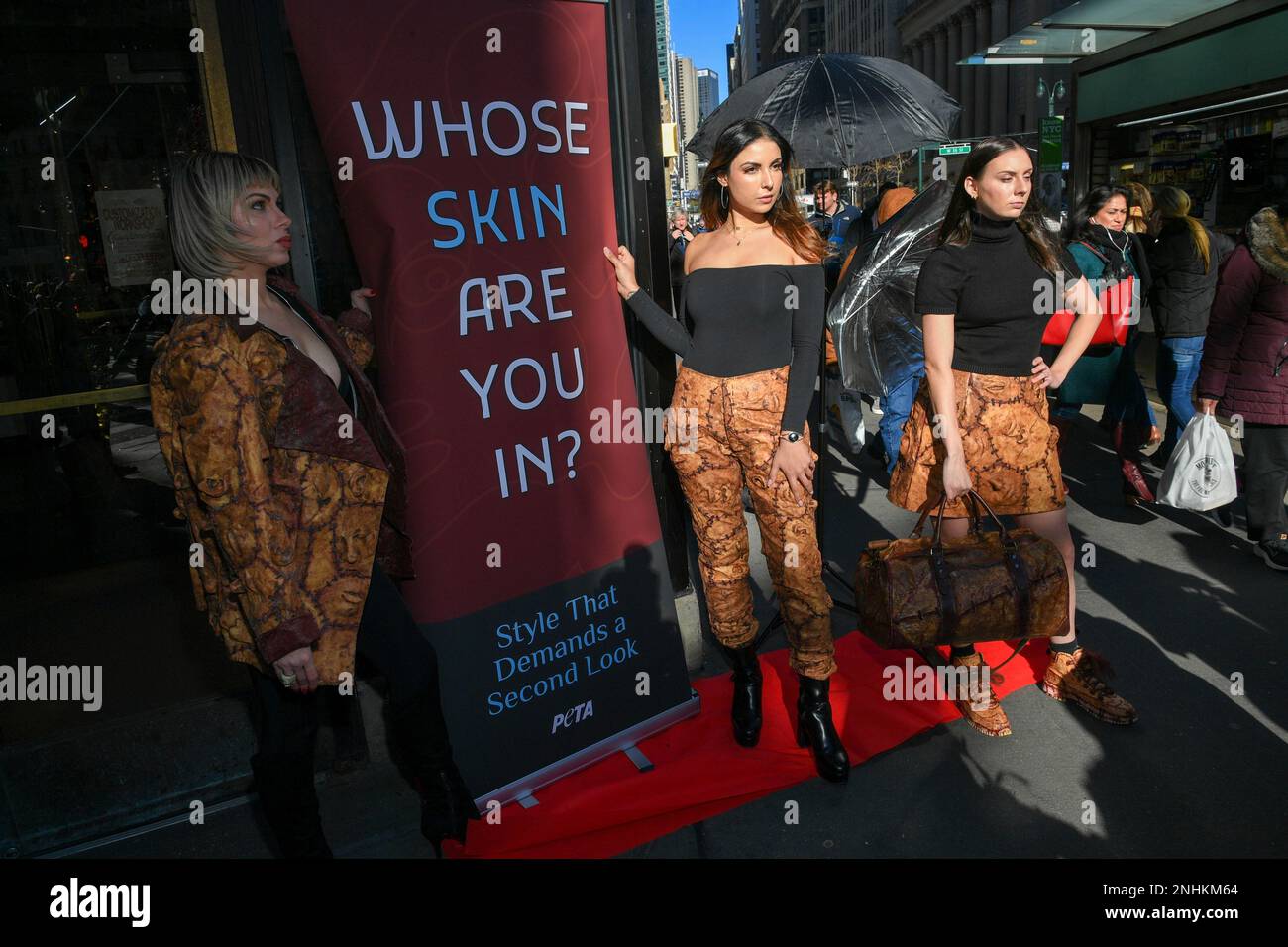 Photo by: NDZ/STAR MAX/IPx 2022 12/14/22 PETA members wear clothing ...
