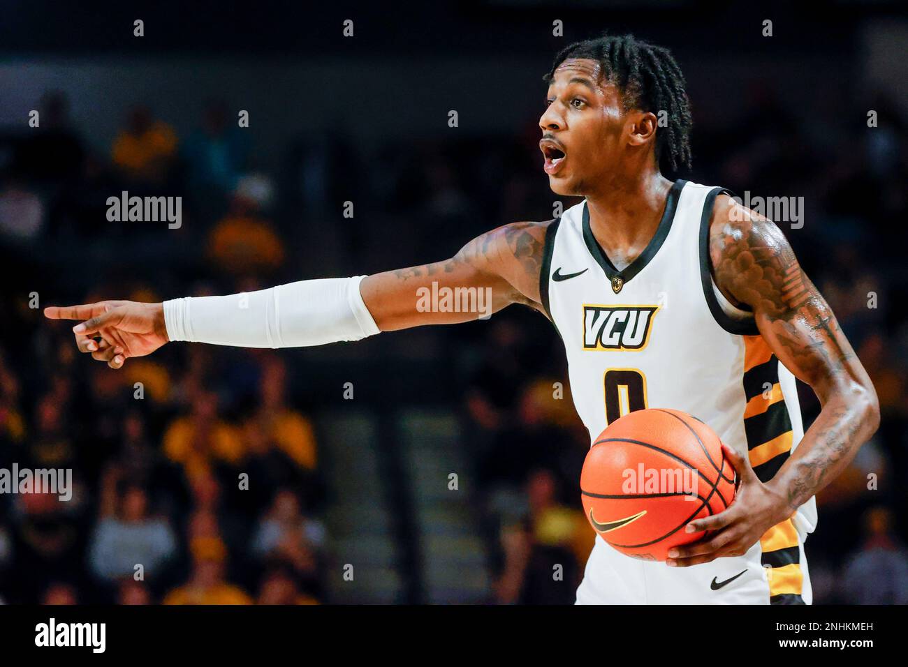 Virginia Commonwealth forward Jamir Watkins (0) makes a play adjustment ...