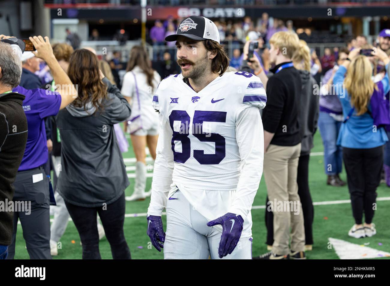 ARLINGTON, TX - DECEMBER 03: Kansas State Wildcats wide receiver Kade ...