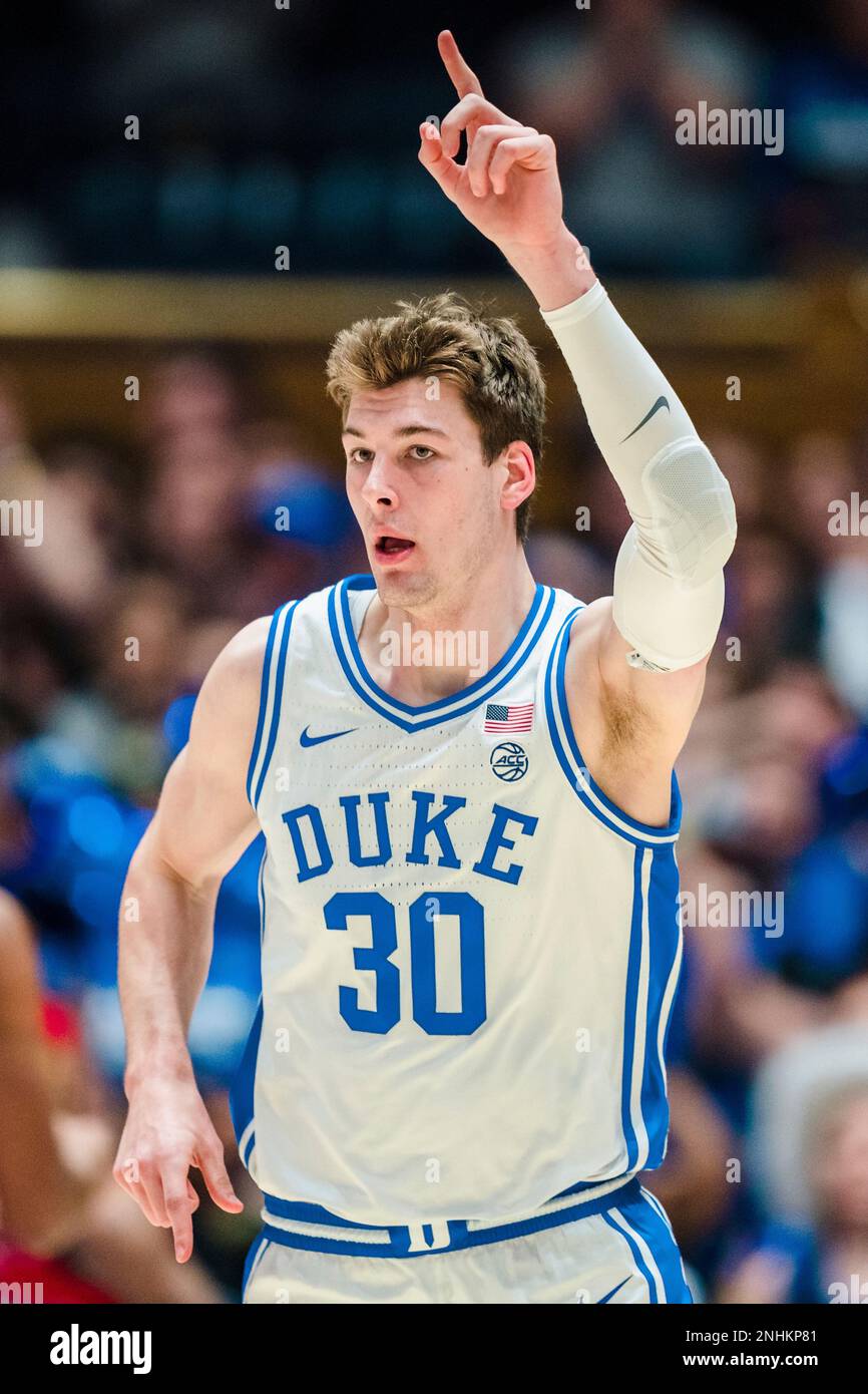 Duke center Kyle Filipowski (30) reacts during an NCAA college ...
