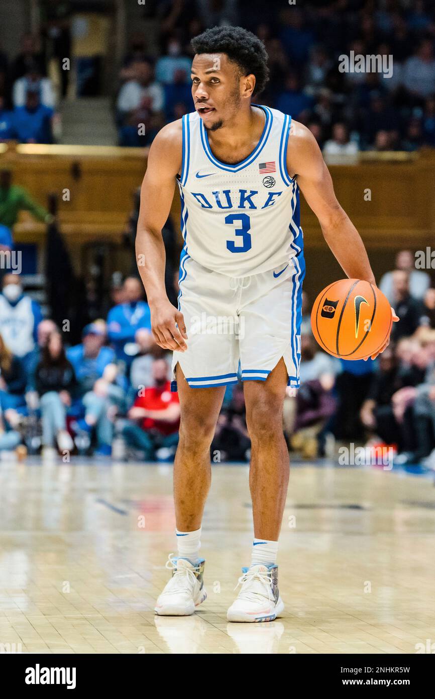 Duke guard Jeremy Roach (3) brings the ball up court against Louisville ...