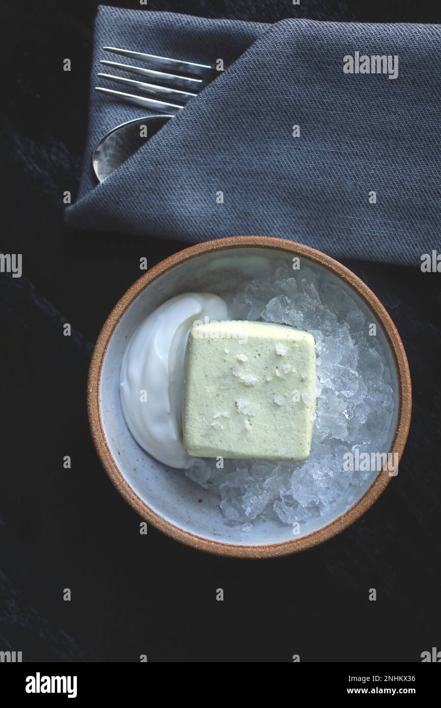 Lod chong--pandan parfait, salted coconut cream, scented salt, ice ...