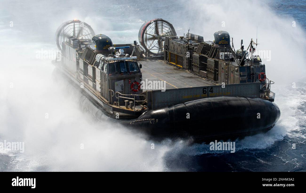 PACIFIC OCEAN (July 30, 2022) Landing craft air cushion (LCAC ...