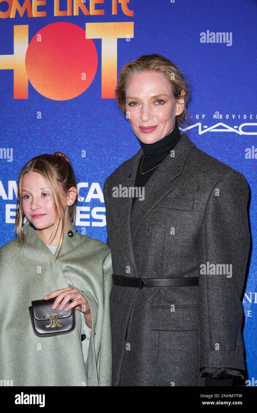 Photo By John Nacion Star Max Ipx 2022 12 11 22 Uma Thurman And Luna