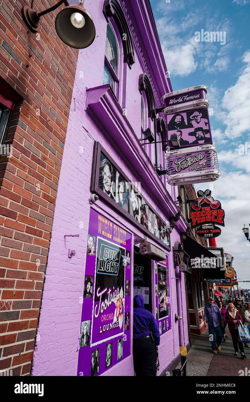 tootsies orchid lounge nashville, famous bar on broadway, nashville ...
