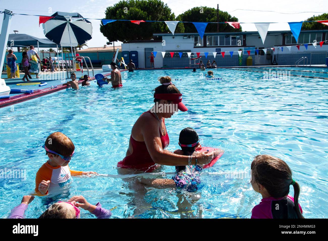 Swim lessons with instructor hi-res stock photography and images - Alamy