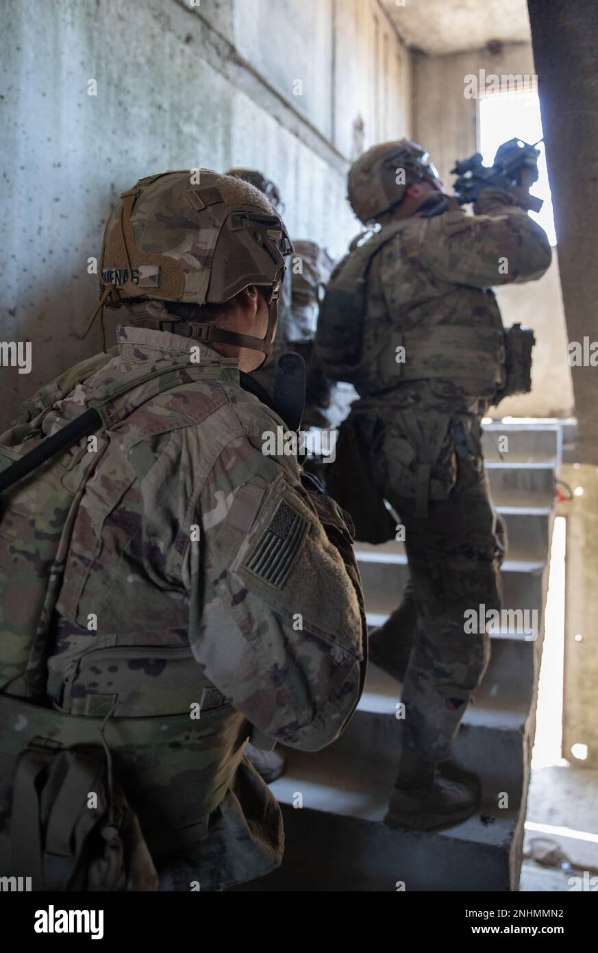 U.S. Soldiers, assigned to Bravo Company, 1st Battalion, 8th Infantry ...