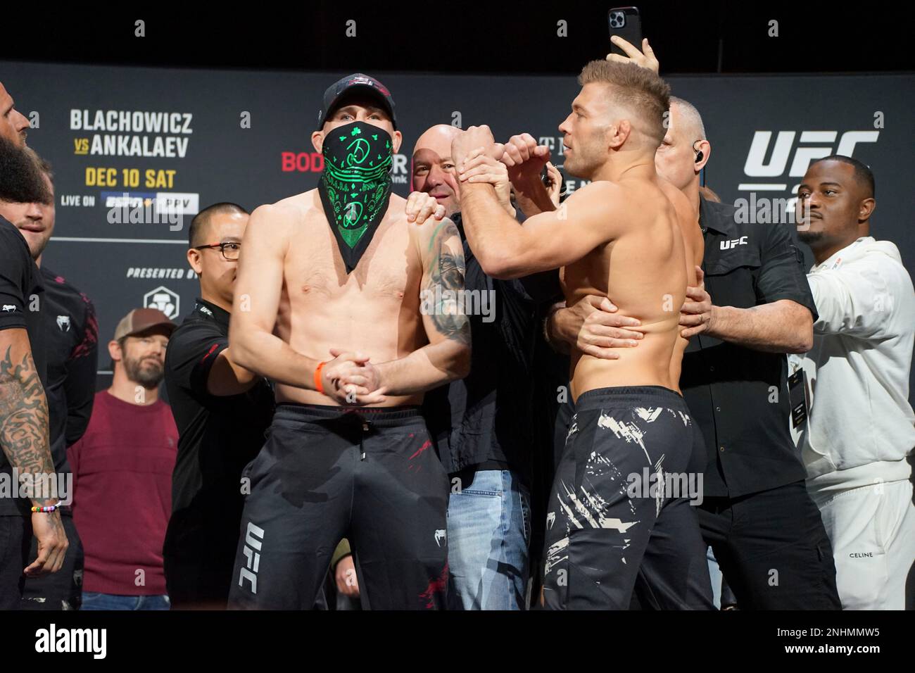 LAS VEGAS, NV - DECEMBER 9: Dricus du Plessis (L) vs. Darren Till (R ...