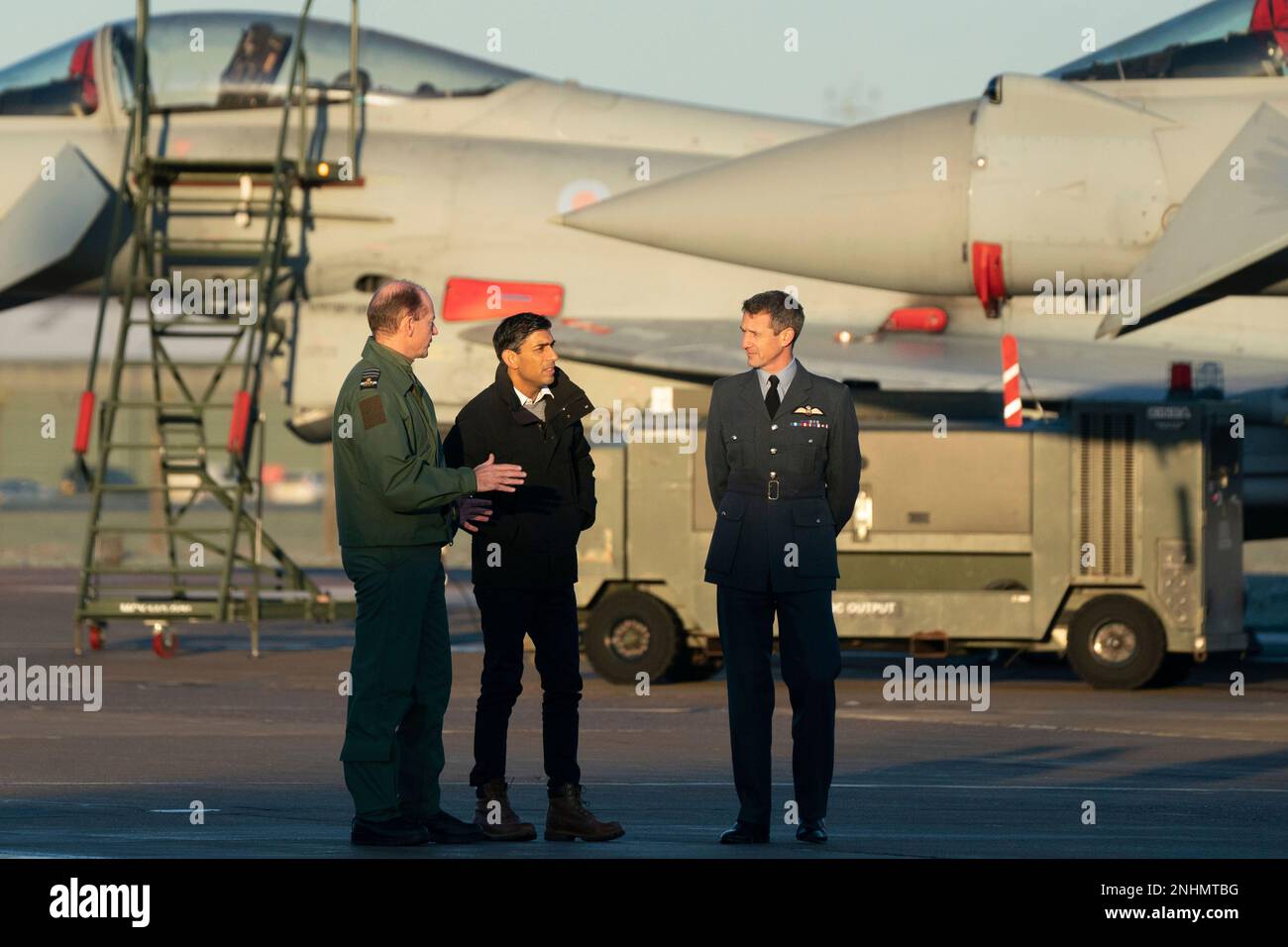 Air Chief Marshal Mike Wigston, left and Station Commander for RAF ...