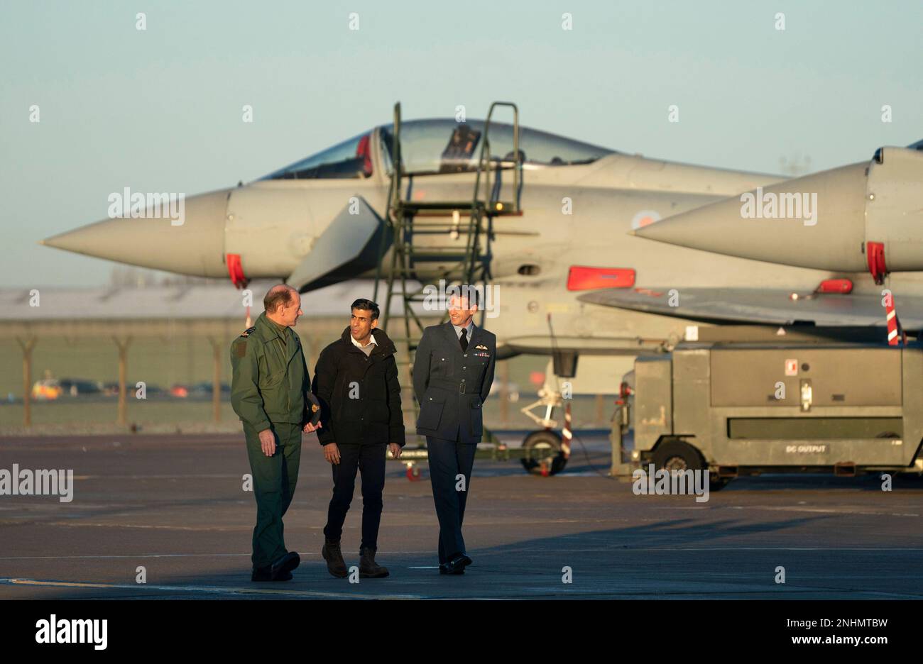 Air Chief Marshal Mike Wigston, left and Station Commander for RAF ...