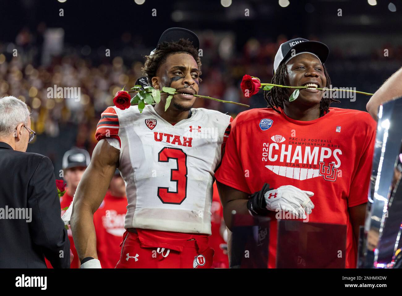 Utah linebacker Mohamoud Diabate (3) celebrates with a rose in his ...