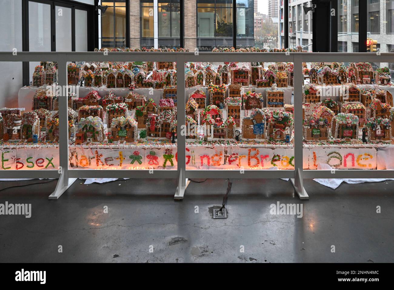 Photo by: NDZ/STAR MAX/IPx 2022 12/6/22 Gingerbread Lane, the world's ...