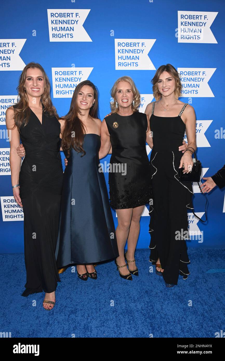Photo by: GWR/STAR MAX/IPx 2022 12/6/22 Kerry Kennedy and daughters at ...
