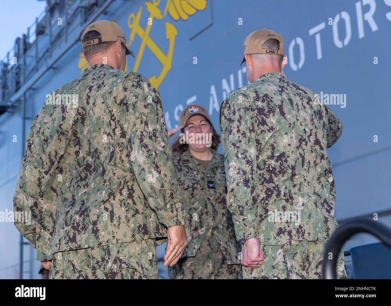 Commander of amphibious force 7th fleet hi-res stock photography and ...