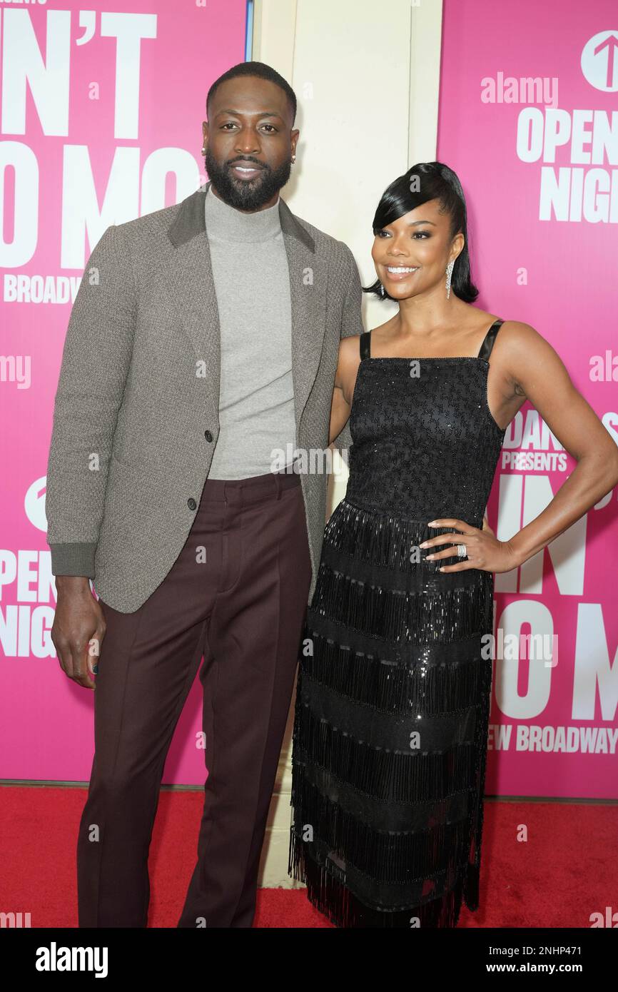 Photo by: John Nacion/STAR MAX/IPx 2022 12/1/22 Dwayne Wade and ...