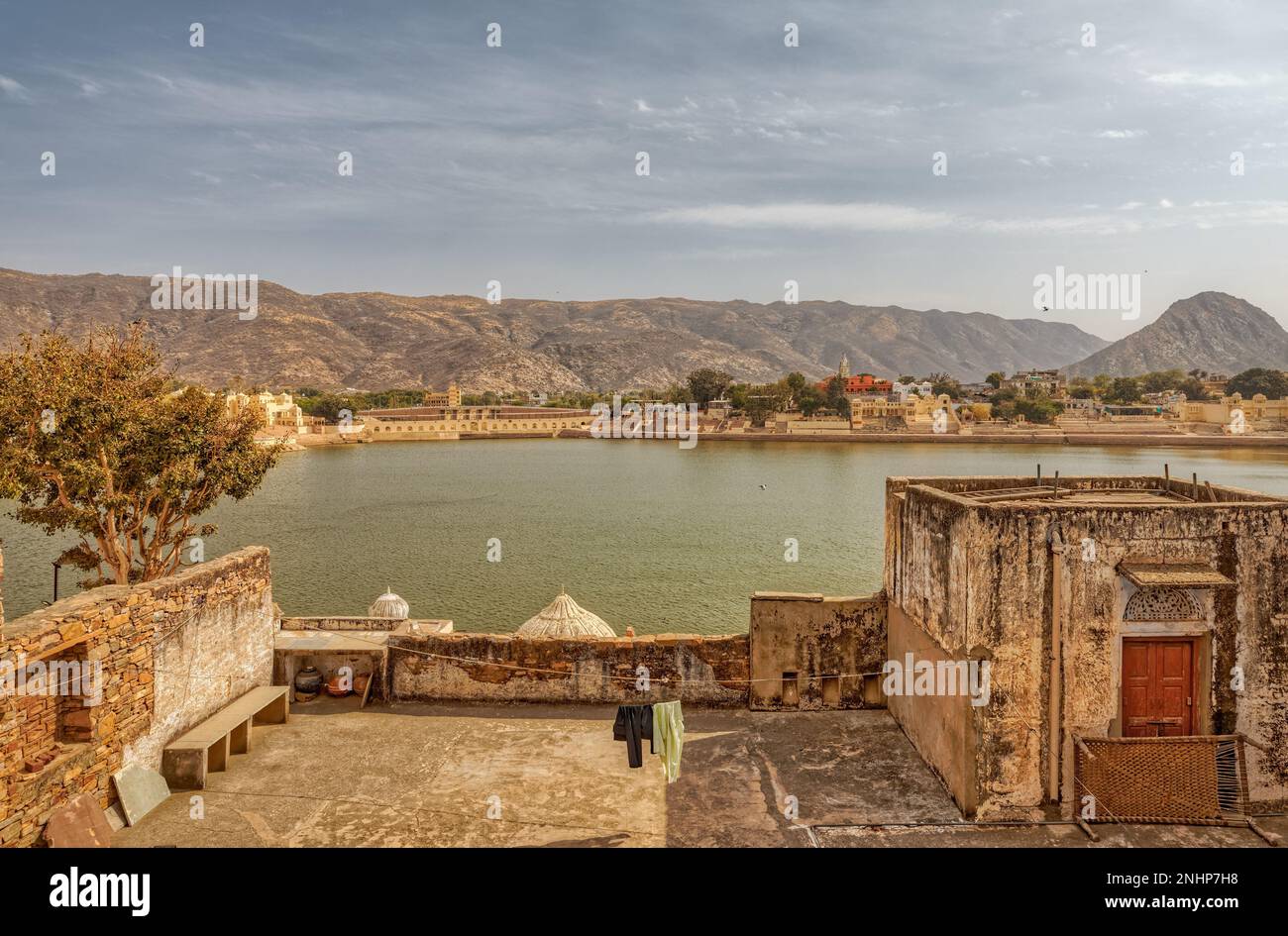 Holy Pushkar Lake and Bathing Ghats, Rajasthan India Stock Photo - Alamy