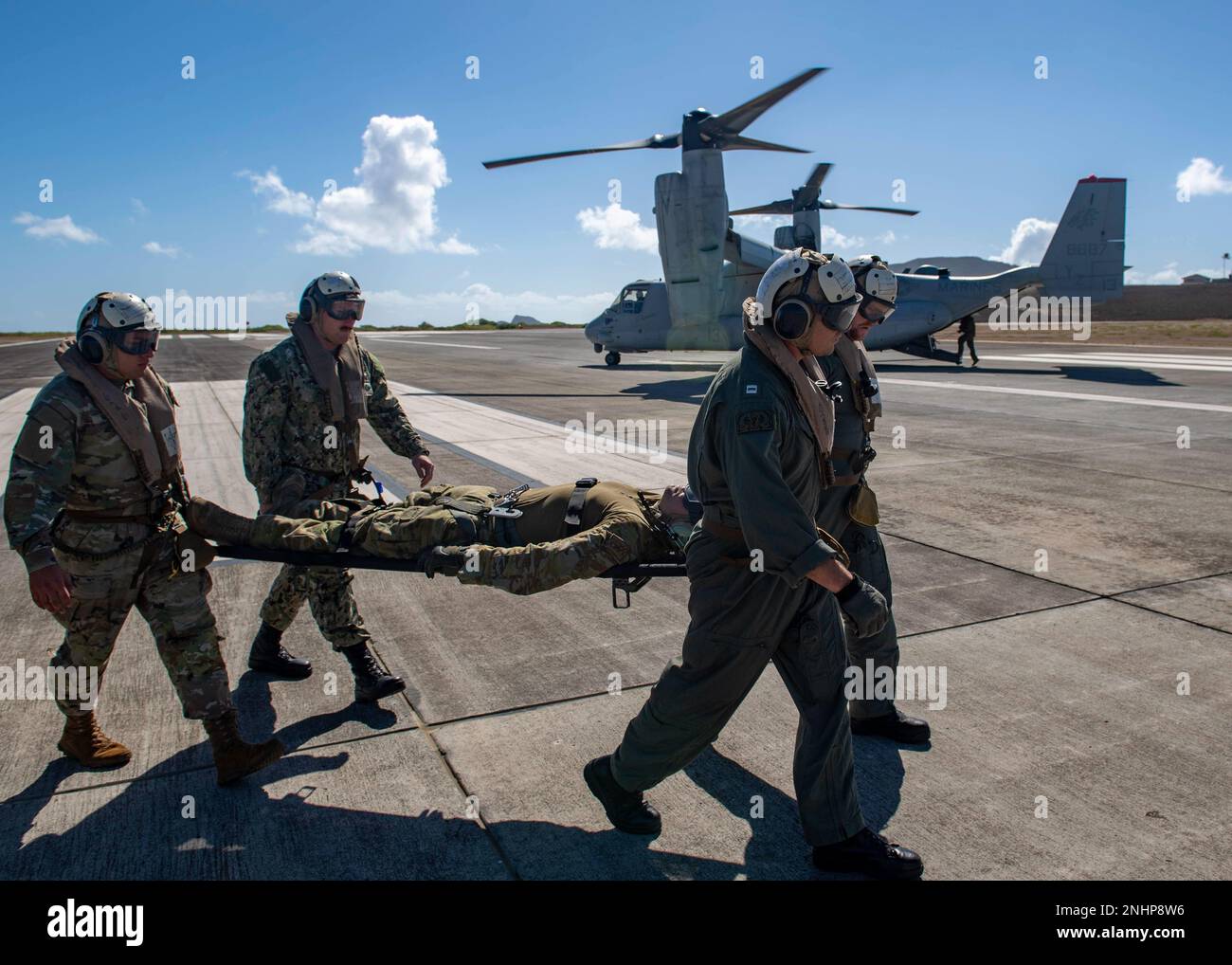 KANEOHE BAY, Hawaii (Aug. 1, 2022) From left, U.S. Army Capt. Zane ...