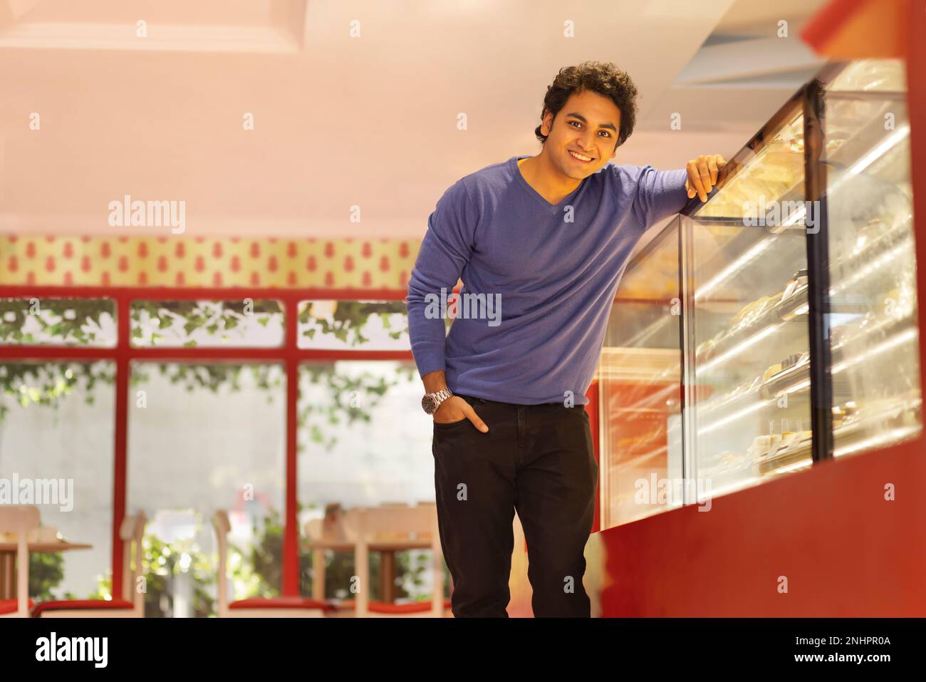 Indian cafe counter hi-res stock photography and images - Alamy