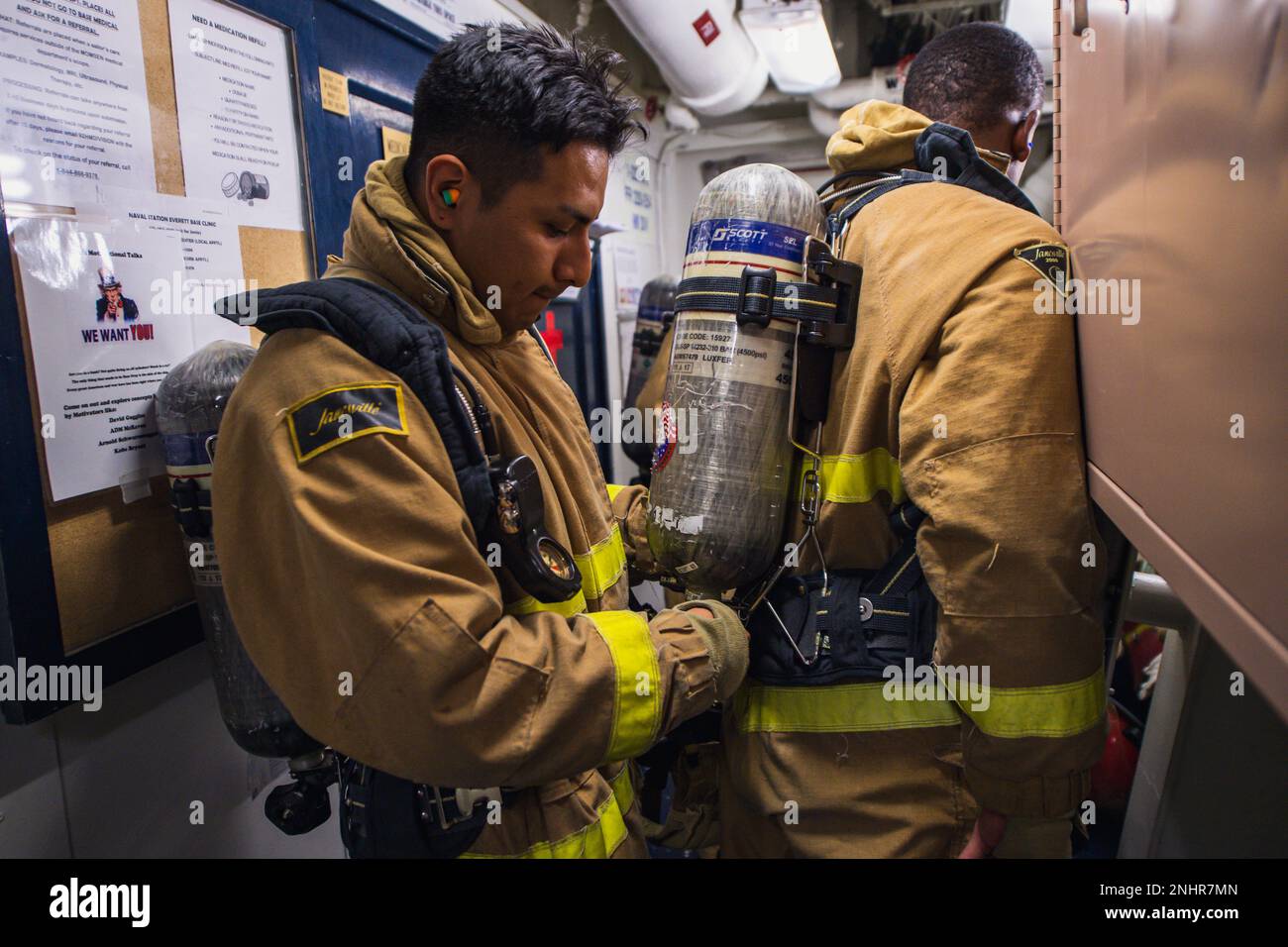 Scba drill hi-res stock photography and images - Alamy