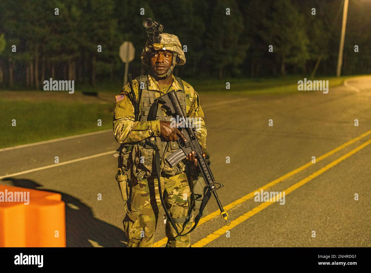 Soldiers with 290th Military Police Brigade conduct base security ...