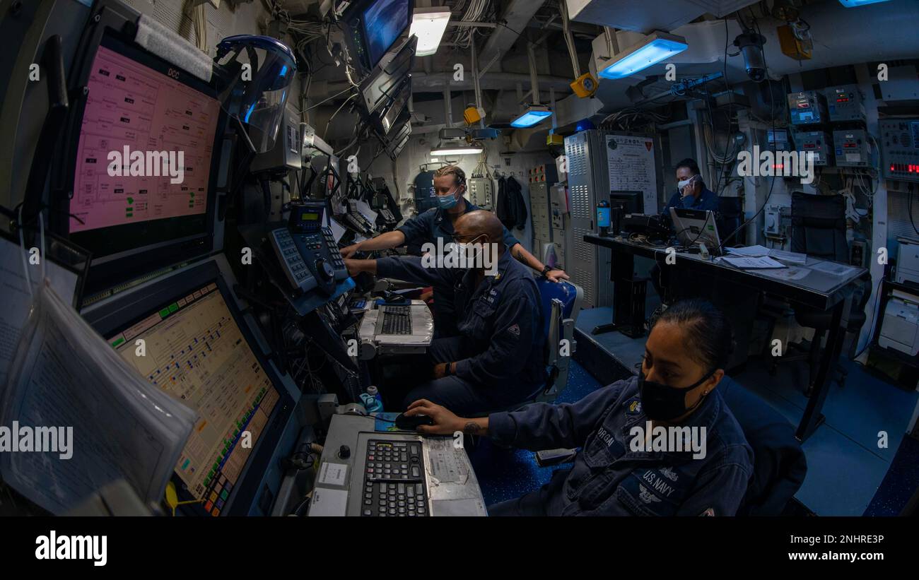 220802-N-XK047-1014 PACIFIC OCEAN (Aug. 2, 2022) – Sailors monitor ...