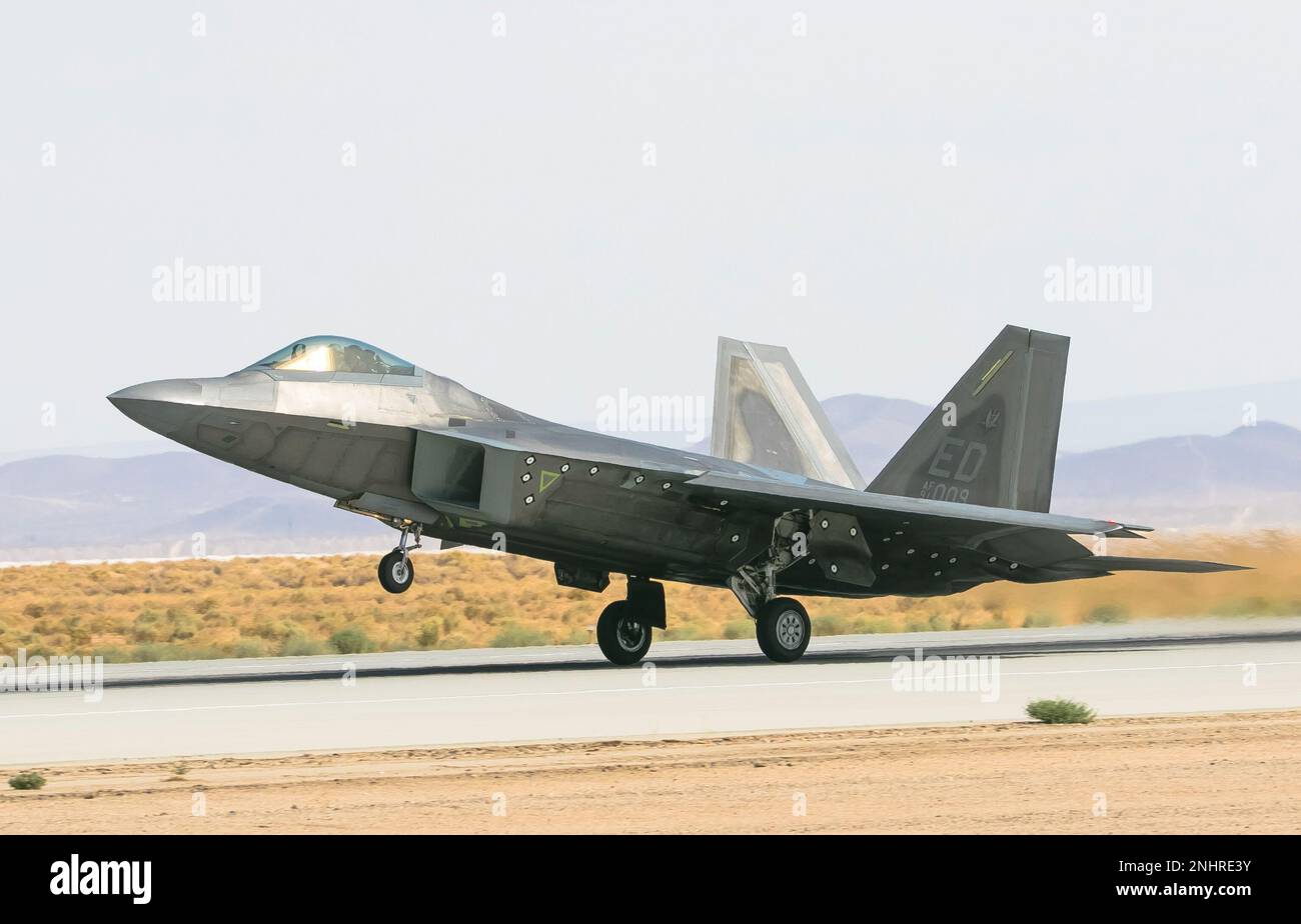 An F-22 Raptor from the 411th Flight Test Squadron, 412th Test Wing ...