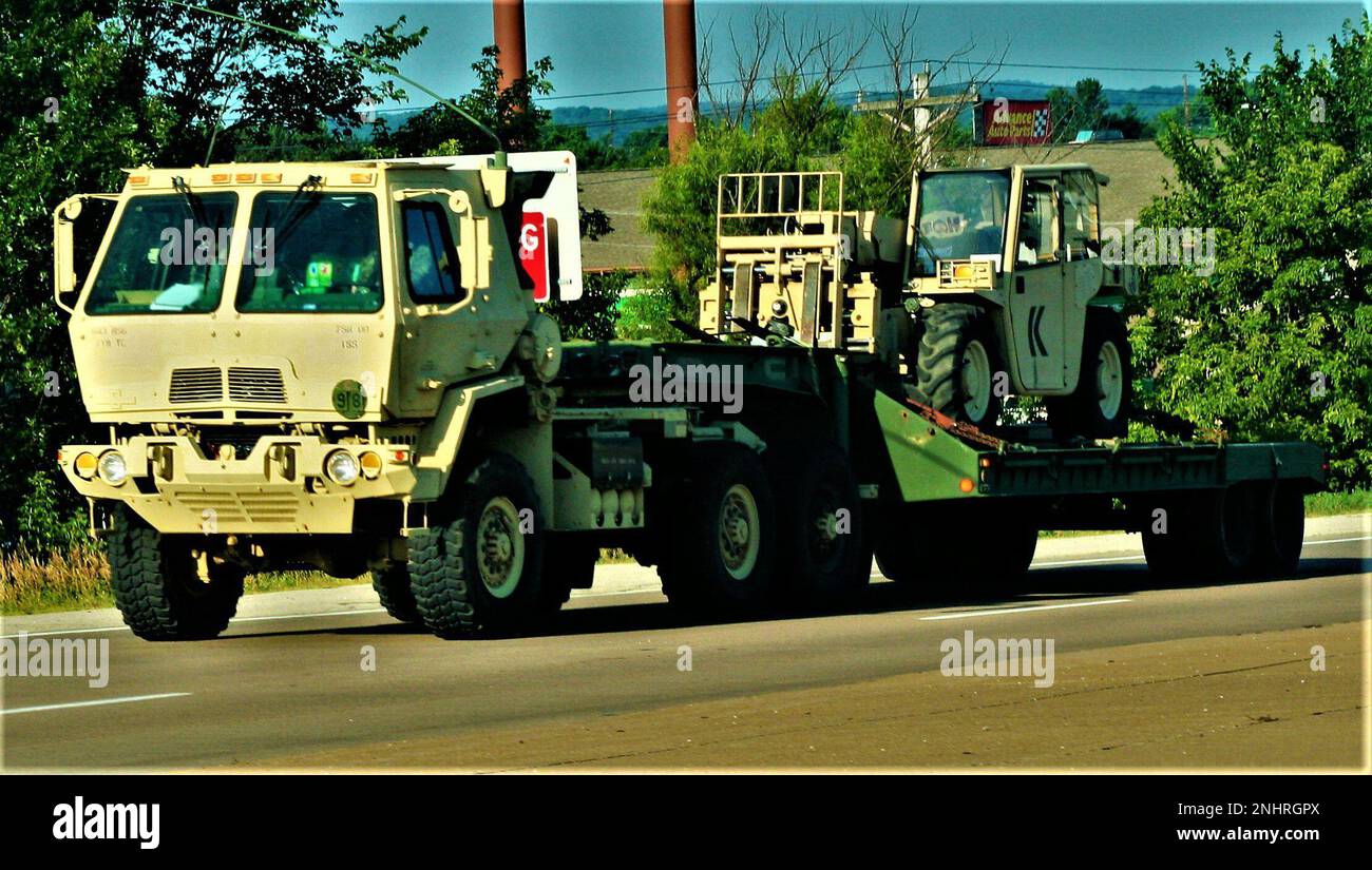 Military convoy operations hi-res stock photography and images - Alamy