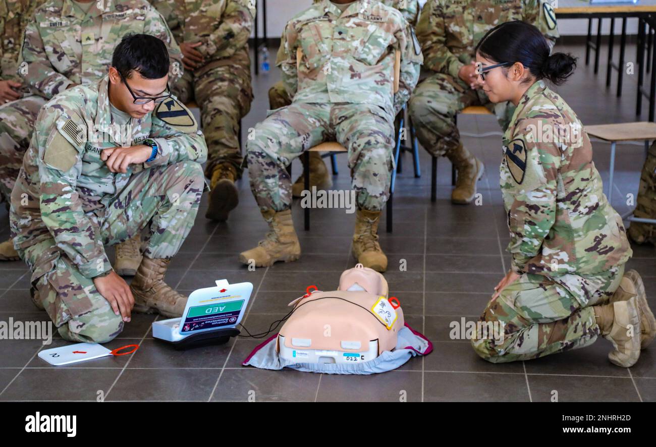 U.S. Army soldiers assigned to the 3rd Armored Brigade Combat Team, 1st ...