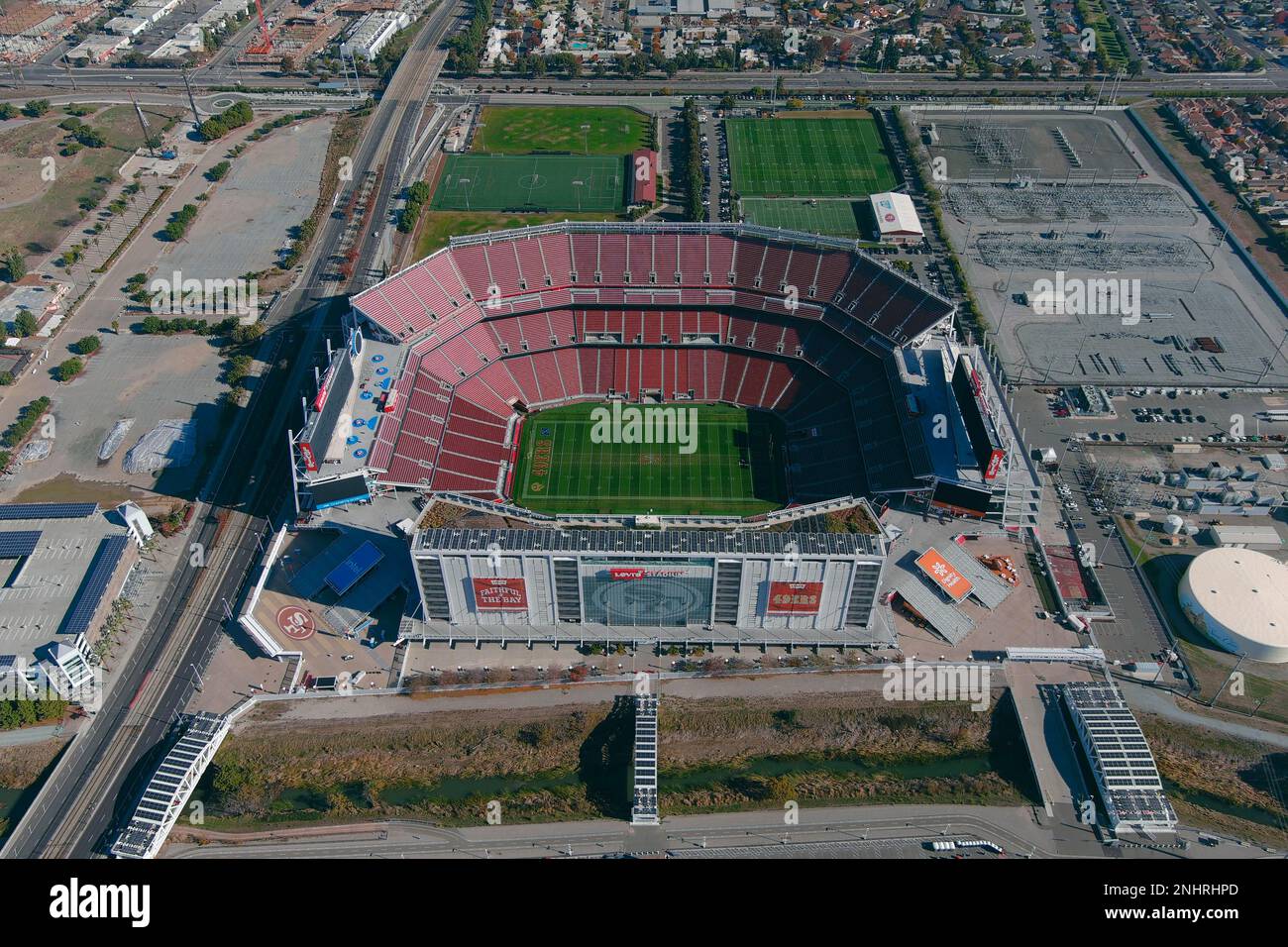 A general overall aerial view of Levi's Stadium (foreground) and the ...