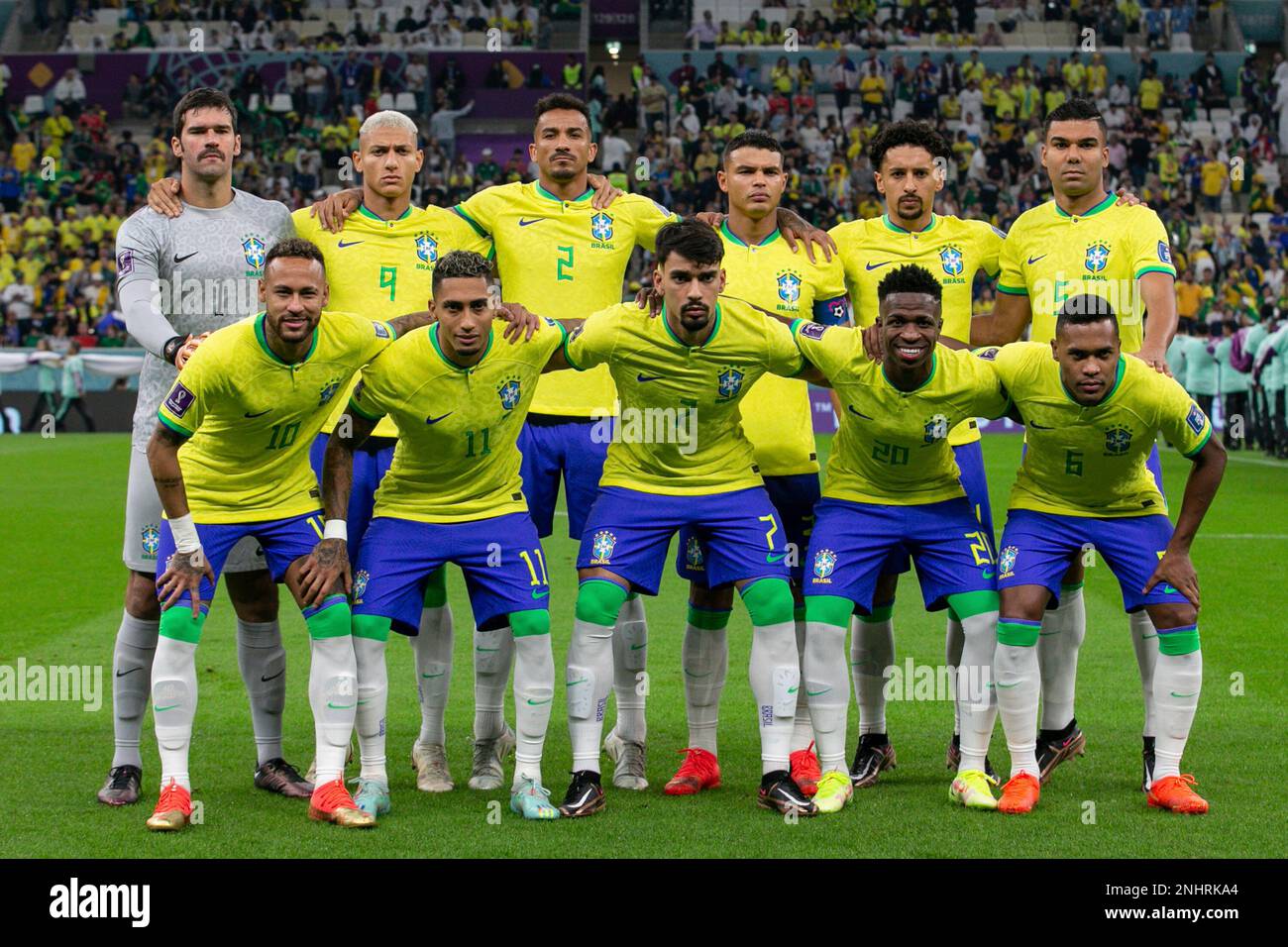 LUSAIL, QATAR - NOVEMBER 24: Brazil team poses for the official photo ...