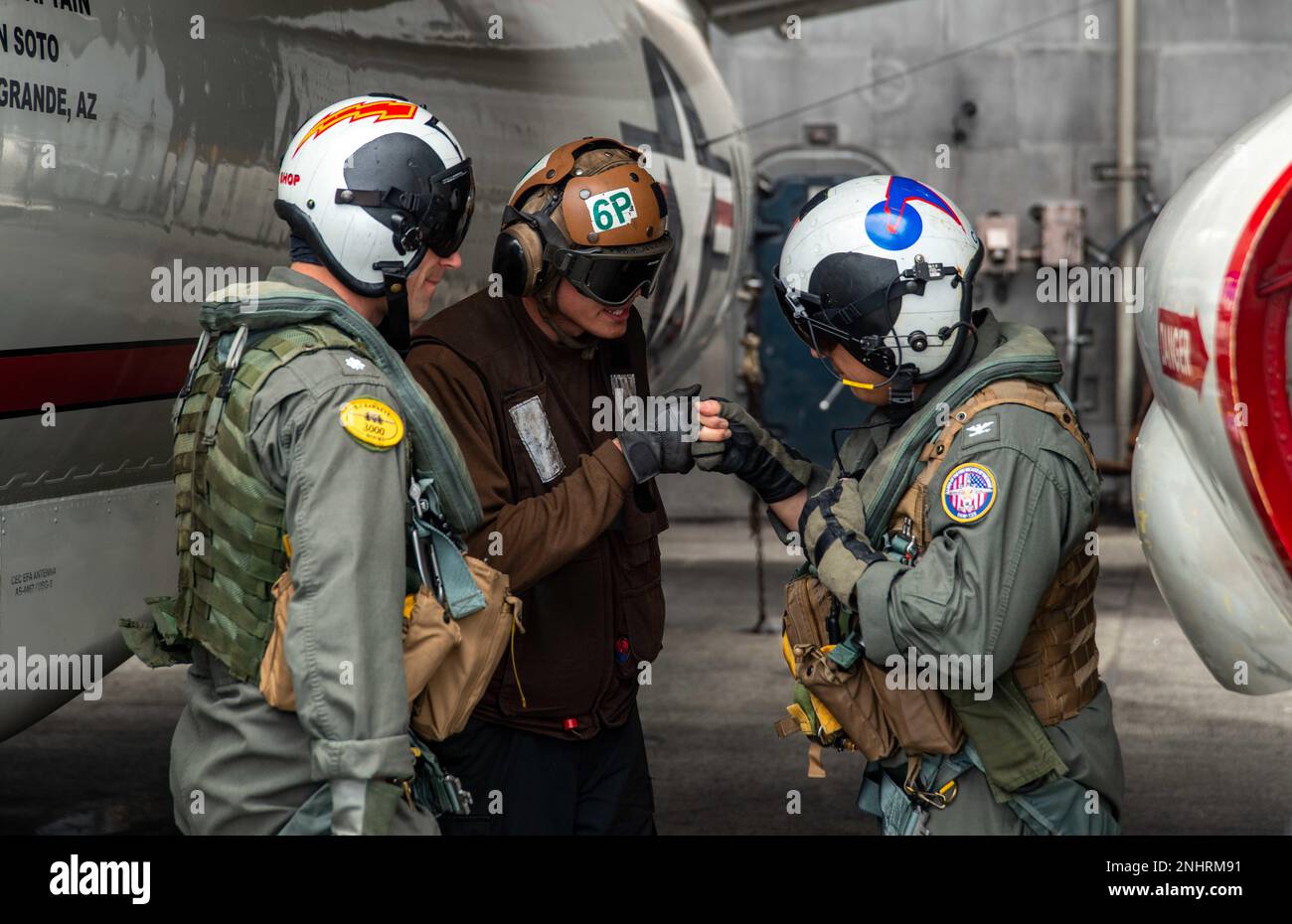 220802-N-DW158-1020 PHILIPPINE SEA (Aug. 2, 2022) Capt. Fred Goldhammer ...