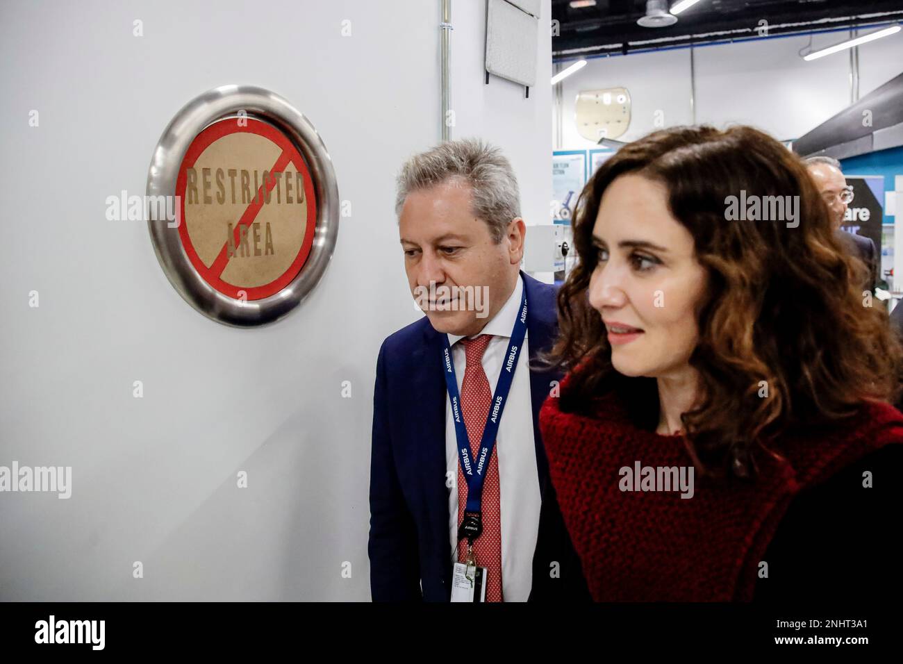 The president of Airbus Spain, Alberto Gutiérrez, and the president of ...