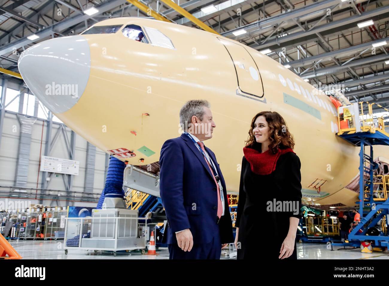 The president of Airbus Spain, Alberto Gutiérrez, and the president of ...