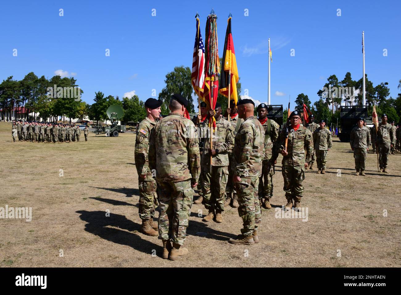 U.S. Soldiers assigned to 1st Battalion 77th Field Artillery Regiment ...