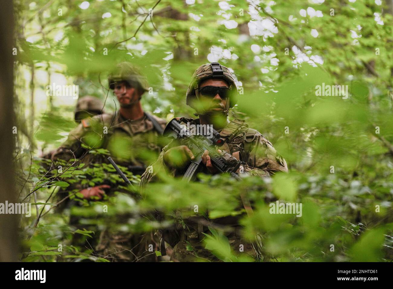 Infantrymen with Company B. 1st Battalion 151st Infantry Regiment ...