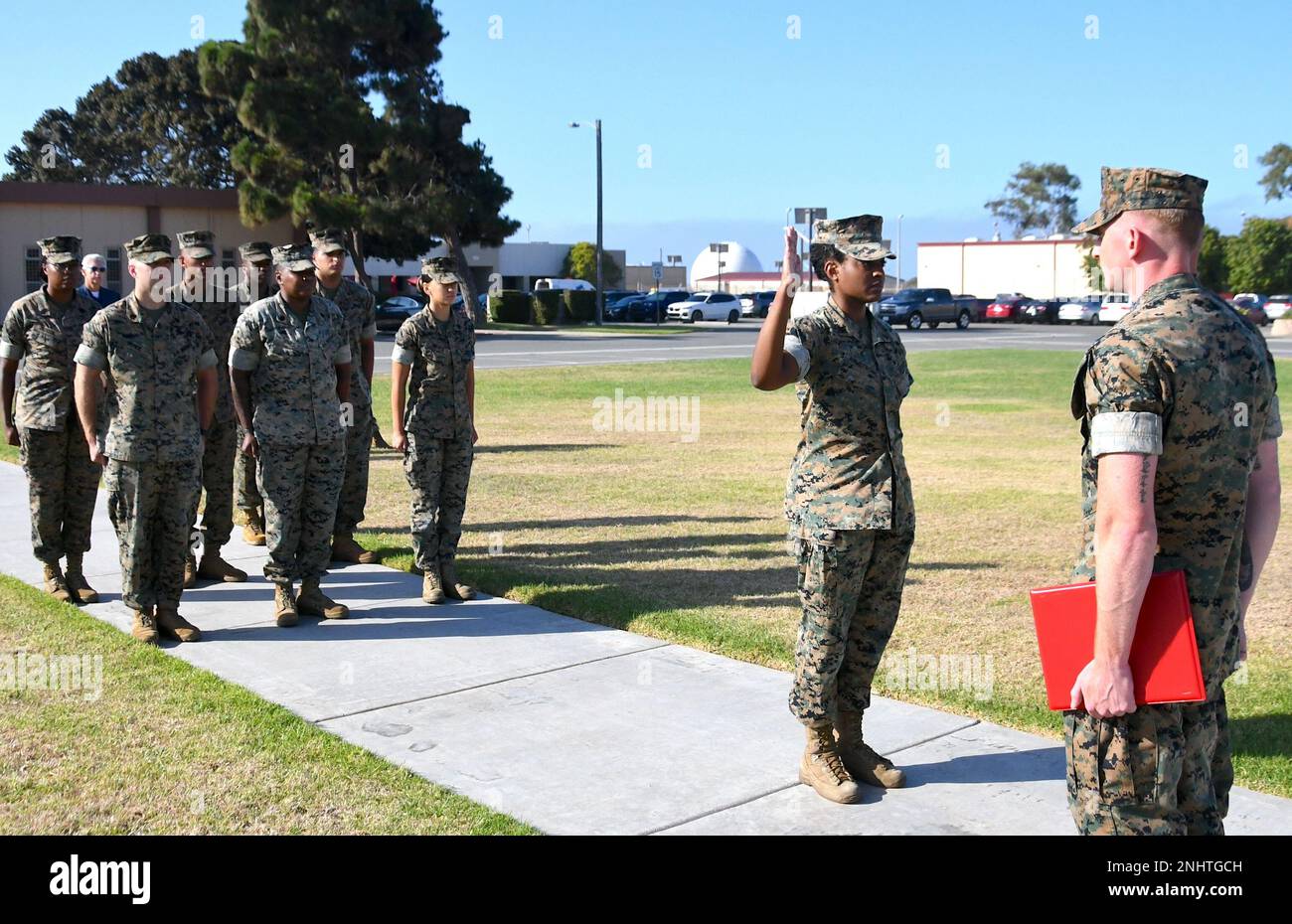 Enlisted bonus hi-res stock photography and images - Alamy