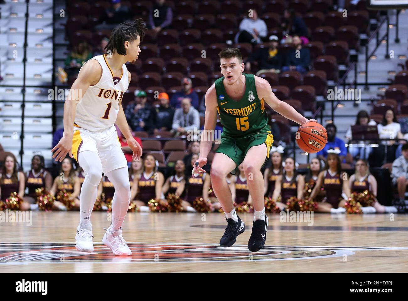 UNCASVILLE, CT - NOVEMBER 18: Vermont Catamounts guard Finn Sullivan ...