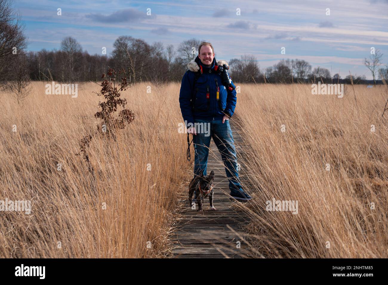 Walking the plank hi-res stock photography and images - Alamy
