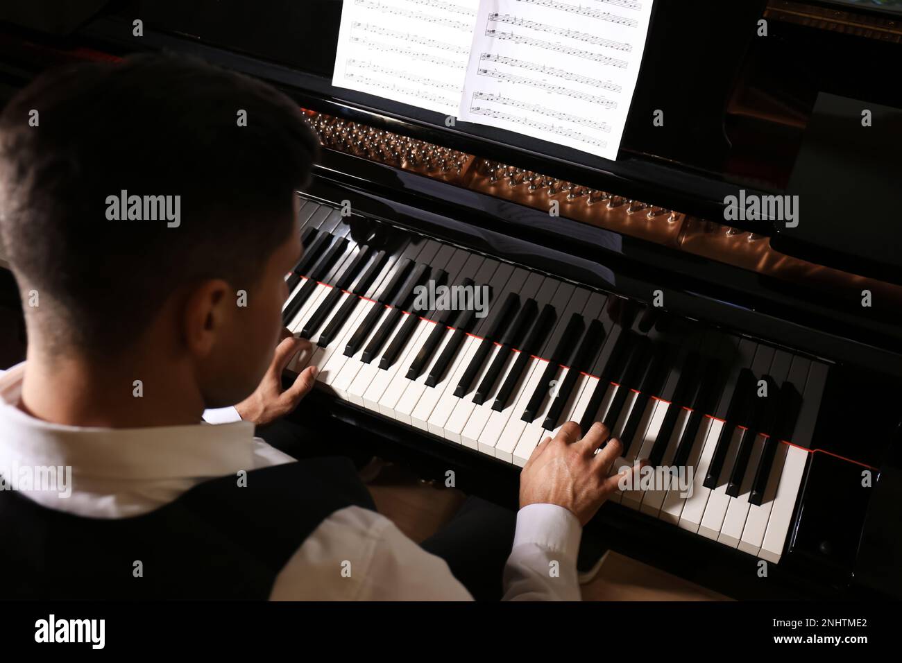 Piano above view hi-res stock photography and images - Alamy