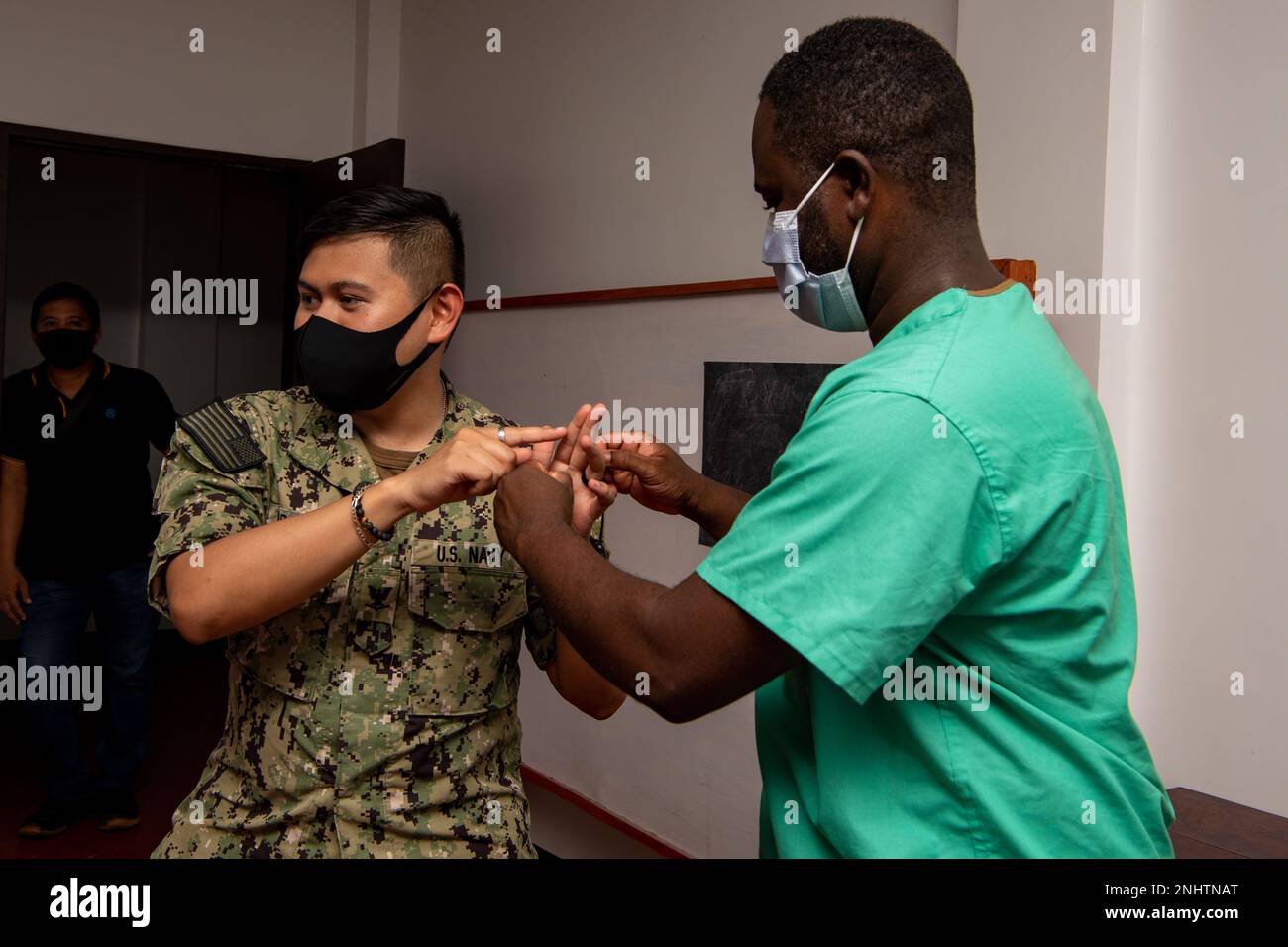 Flossing techniques hi-res stock photography and images - Alamy