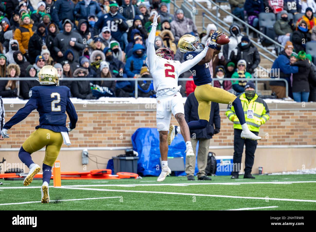 November 19, 2022: Notre Dame defensive back Benjamin Morrison (20 ...