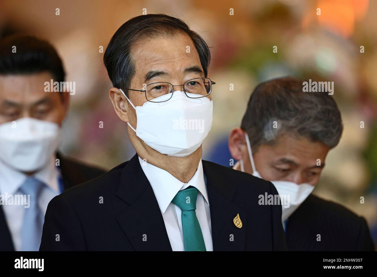 South Korea's Prime Minister Han Duck-soo arrives for the Economic ...