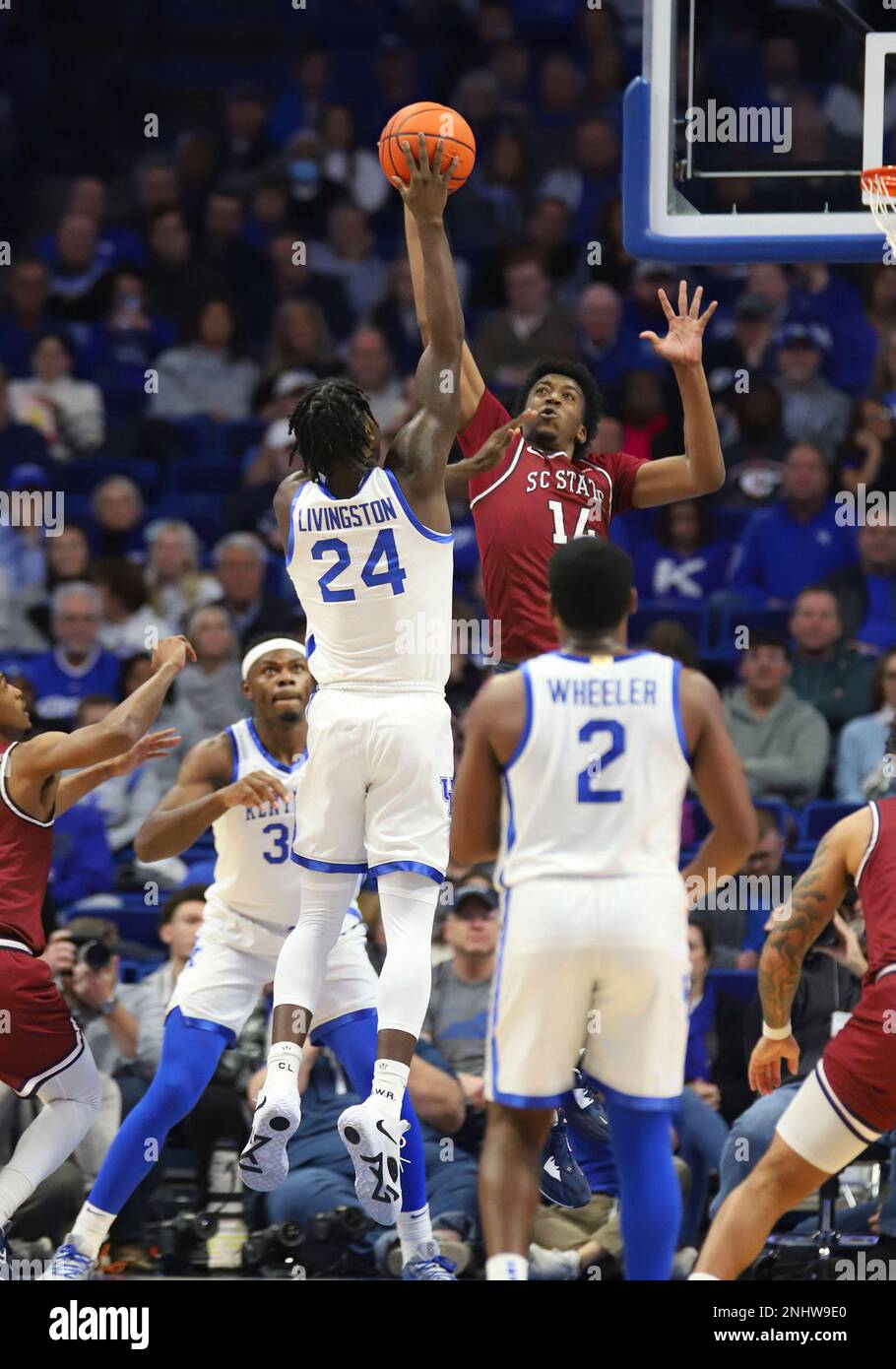 LEXINGTON, KY - NOVEMBER 17: Kentucky Wildcats forward Chris Livingston ...