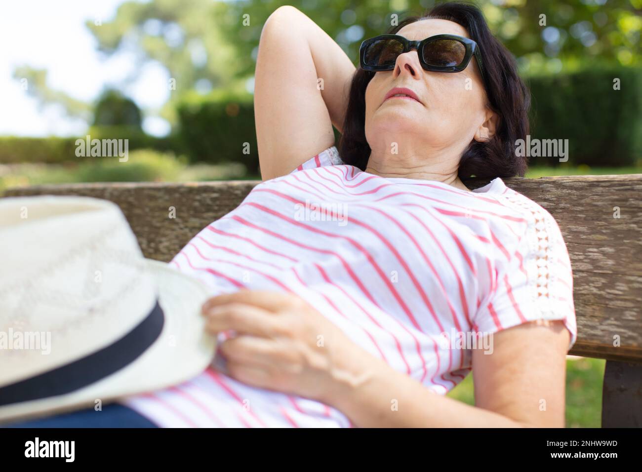Sit at bech hi-res stock photography and images - Alamy