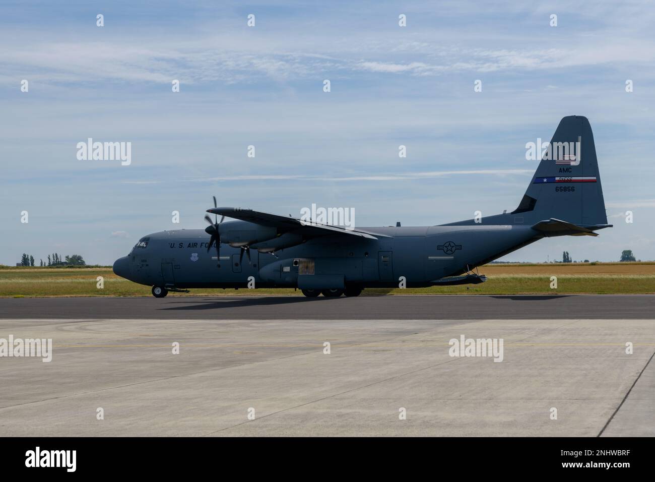 U.S. Airmen assigned to the 424th Air Base Squadron and Soldiers with ...