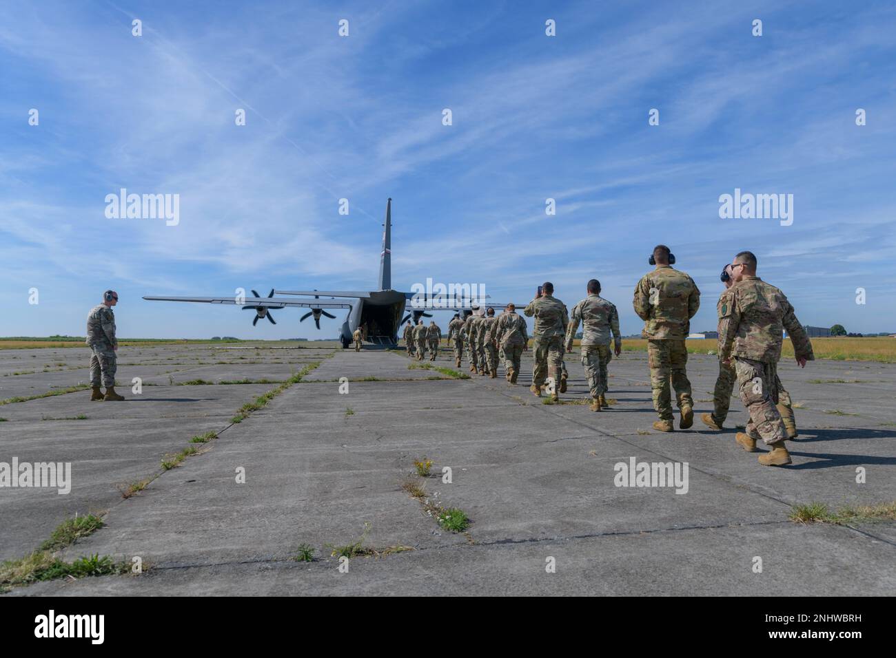 U.S. Airmen assigned to the 424th Air Base Squadron and Soldiers with ...