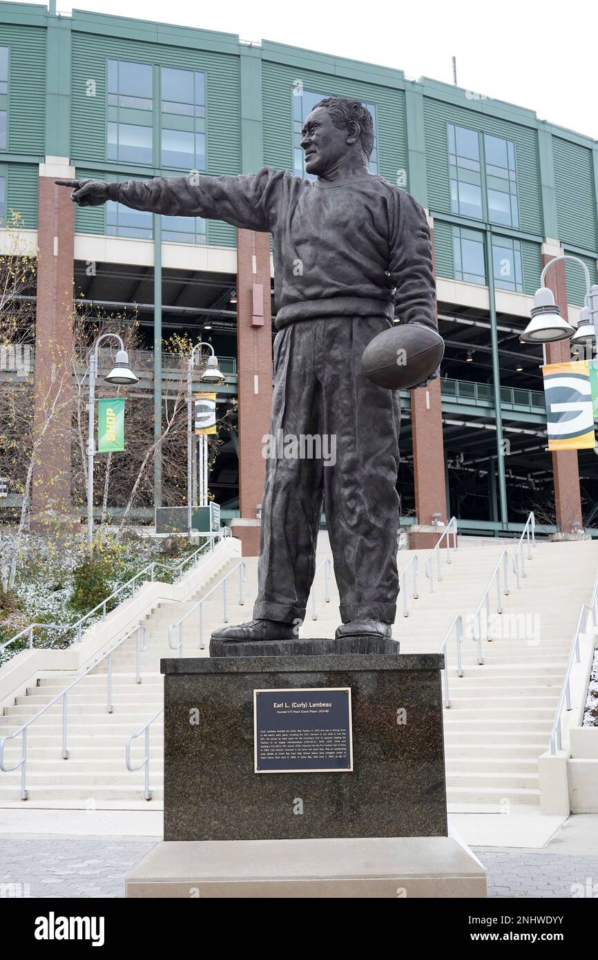 A statue of former Green Bay Packers coach Curly Lambeau in the Bob ...